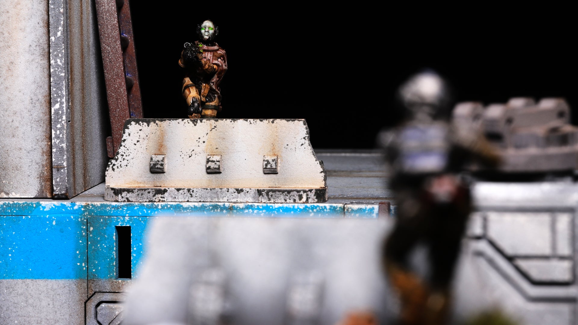 Handler Team Charlie – BLKOUT